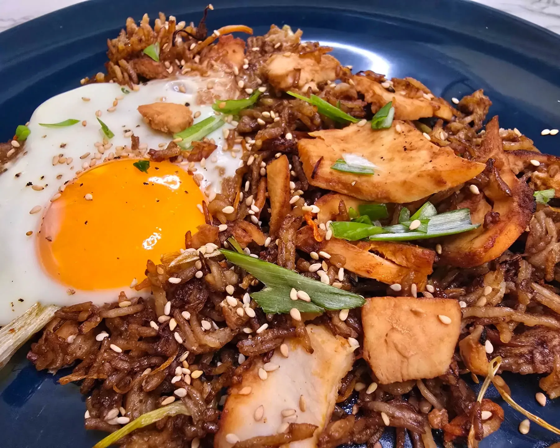 Spicy Sheet-pan fried rice with chicken – Tor`s Kitchen